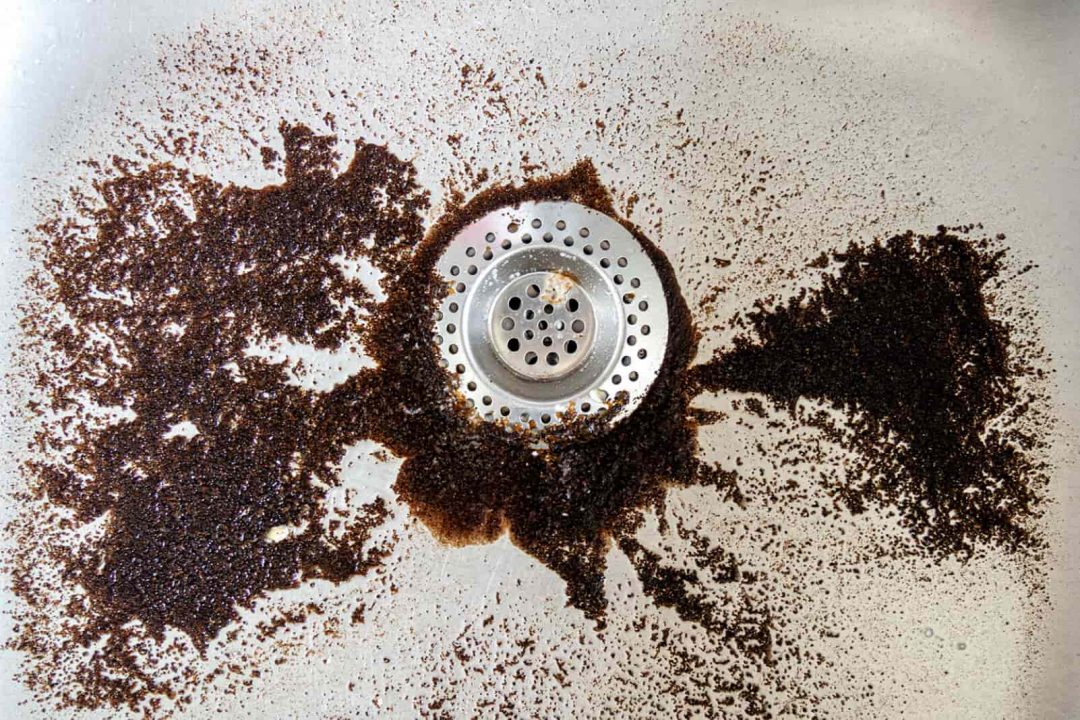 How to Dissolve Coffee Grounds